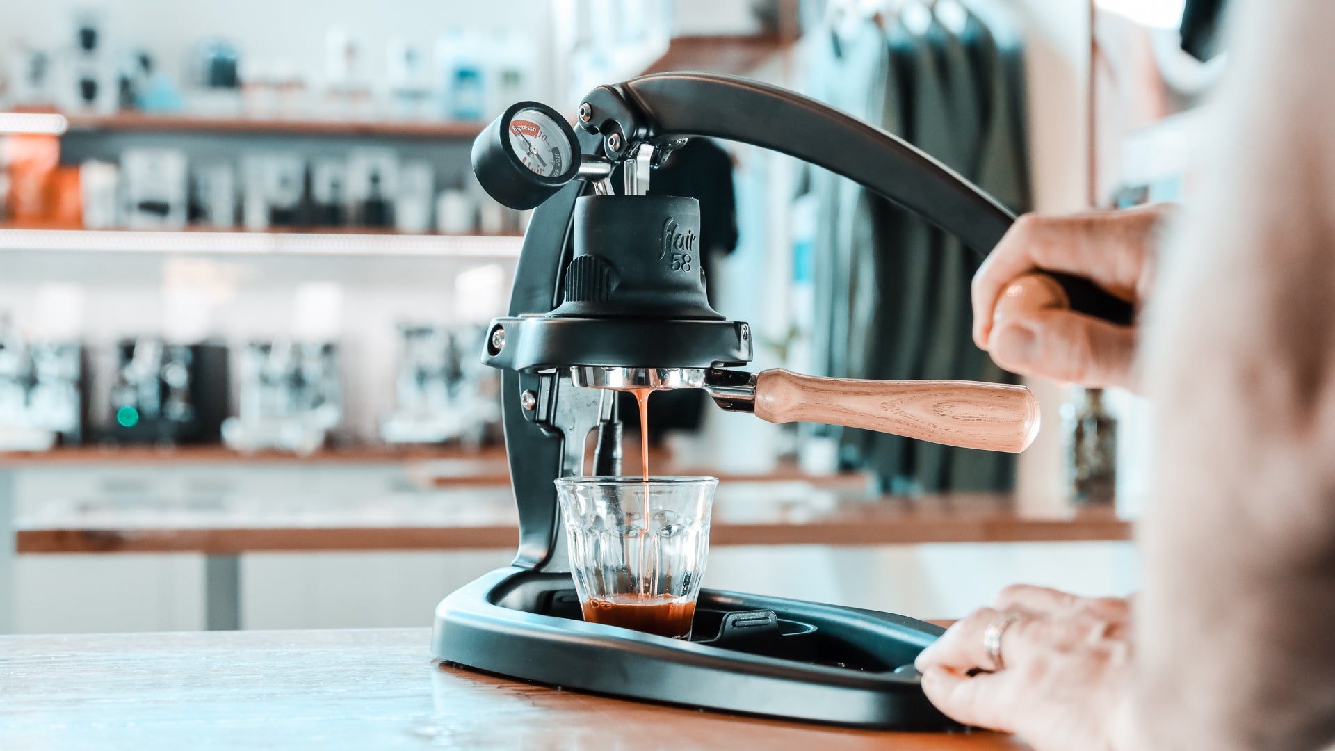 Overview of the Flair 58 manual espresso maker – Artisti Coffee Roasters