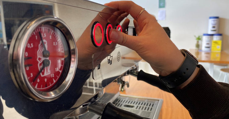 How to Program the Buttons on Your Coffee Machine – Artisti Coffee Roasters